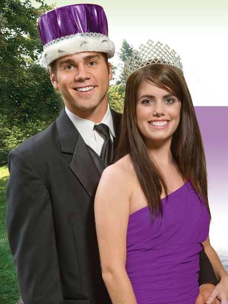 Students Voting to Win a Free High School Prom