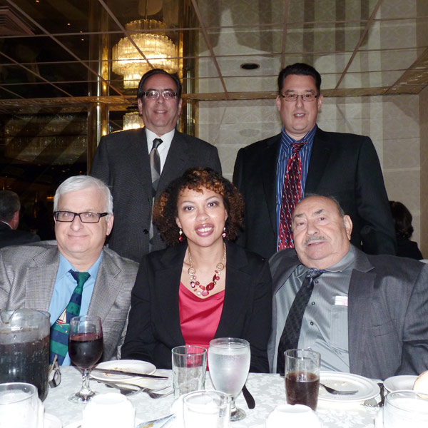 MaxiAids Team Experiences a Meal Without Sight at Long Island Council ...