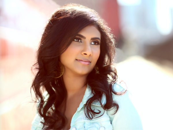 Jessica Chaz Debuts Captivating Vocals in New "Cali" Single