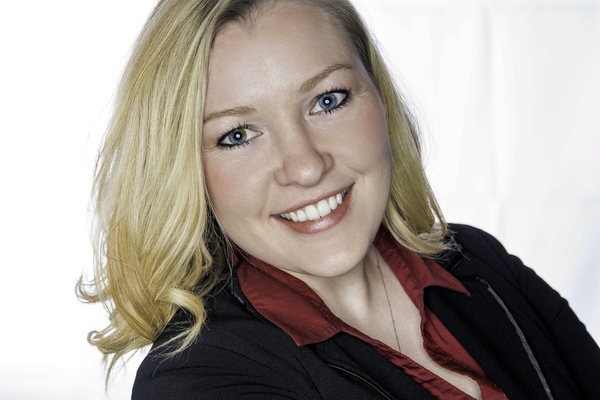 Women of Distinction Magazine Selects Jennifer Sakowski as a ...