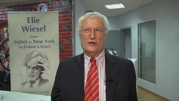 Elie Wiesel Photo Exhibit Opens in Moscow