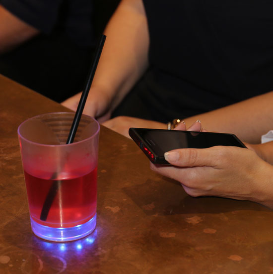 World's First IoT Drinking Glass Launches Campaign on Indiegogo
