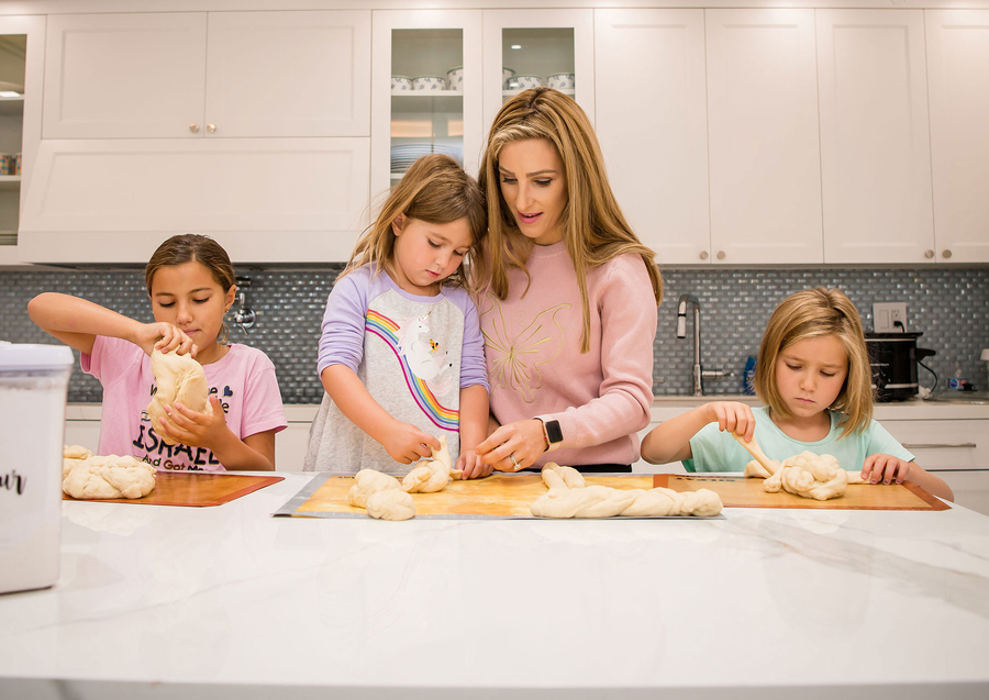 CEO and Founder of Multi-Role Woman™ Launches Online Press Kit