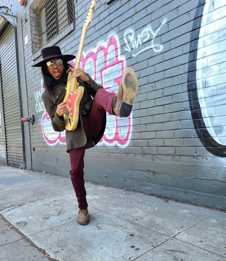 Aizhou & Risson's EDGY Livestream Concert Pops & Rocks in the New Year!