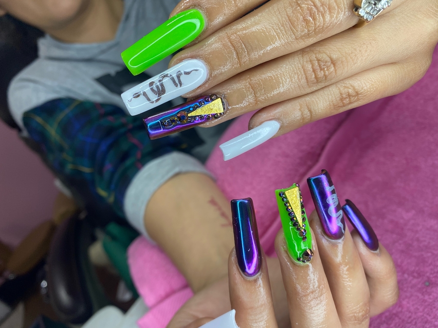 Nail Artist Shade Shaffer Opens Flawless Nails in Arlington TX at Salon ...